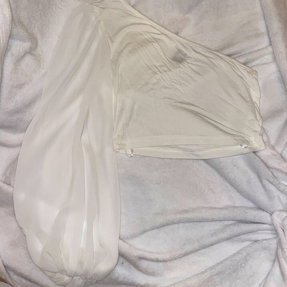 SHEIN | Tops | Shein White Top Onesided Sleeve | Poshmark